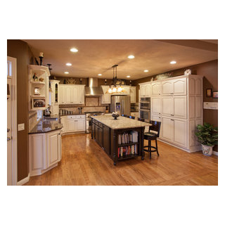 Keystone Building & Design Remodeling Pics - Traditional - Kitchen - St ...