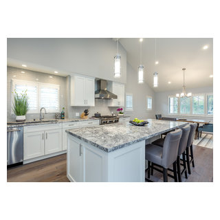 kitchen 126 - Transitional - Kitchen - Los Angeles - by Savvy Kitchens ...