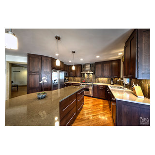 Kitchen 4 by Designer, Henry Kitchen Design Team - Kitchen - St Louis ...