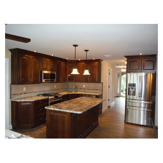 Kitchen & Granite - Traditional - Kitchen - New York - by Jay-Quinones ...