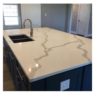 Kitchen - CALACATTA SIENNA ENGINEERED QUARTZ - Contemporary - Kitchen ...