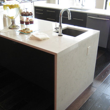 Mitered Waterfall Edge - Photos & Ideas | Houzz