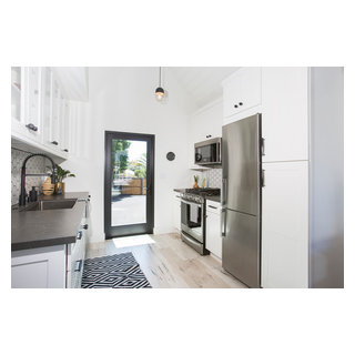 Kitchen - Farmhouse - Kitchen - Los Angeles - by Charlie Cho ...