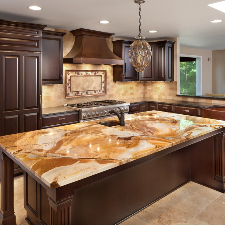 75 Beautiful Kitchen with Travertine Floors Ideas & Designs - May 2023 ...