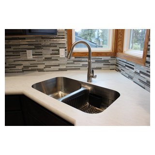 Kitchen Design: Mid Continent Cabinetry, Wilsonart Carrara Countertop ...