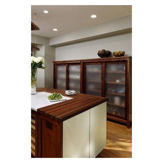 Kitchen featuring flyover shelves - Modern - Kitchen - Chicago - by ...