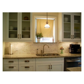 Kitchen Ideas - Modern - Kitchen - Houston - by SCM Design Group | Houzz