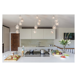 Kitchen Island With Glass Pendants and Downdraft Extractor ...