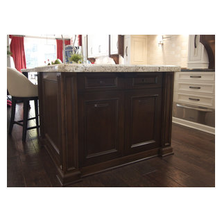 Kitchen Islands - Traditional - Kitchen - San Diego - by Robeson Design ...