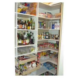 Kitchen Pantry - Traditional - Kitchen - Calgary - by Kwik Kloset ...