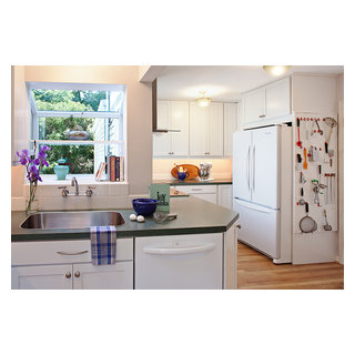 Kitchen - Contemporary - Kitchen - Seattle - by Potter Construction Inc ...