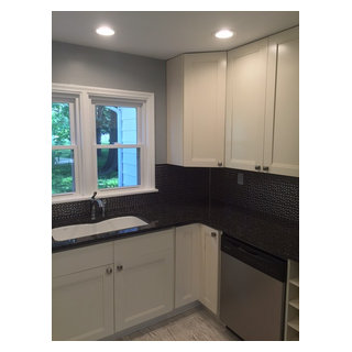 Kitchen Remodel - Vanilla Shaker Kitchen Cabinets - Modern - Kitchen ...