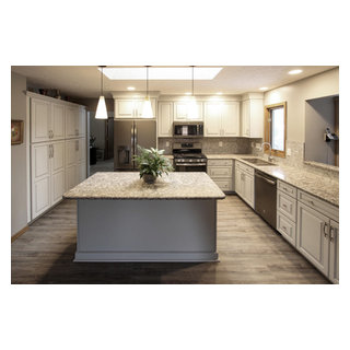 Kitchen Remodel with Painted Ember Glaze Cabinetry by Waypoint Livingspaces - Kitchen ...