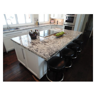 Kitchen - Kitchen - Toronto - by Stonex Granite & Quartz Inc. | Houzz