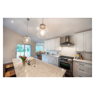 Kitchen - Contemporary - Kitchen - Austin - by Watermark & Company | Houzz