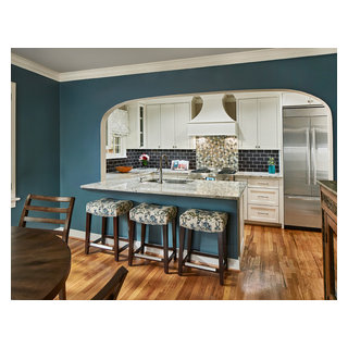 Kitchen with Peninsula and Counter Stools - Transitional - Kitchen ...