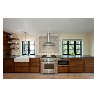 Kitchen with solid walnut cabinets - Montagne - Cuisine - Seattle - par ...