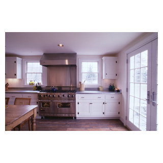 Kitchen With Wide Plank Floors - Traditional - Kitchen - New York - by ...