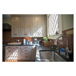 Kitchens - Traditional - Kitchen - Milwaukee - by Huey Brown's Kitchens ...