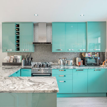 75 Beautiful Small Kitchen Ideas and Designs - April 2022 | Houzz UK