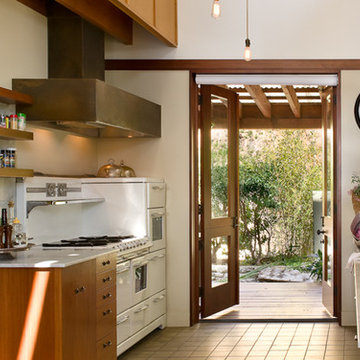Backdoor Kitchen Ideas - Photos & Ideas | Houzz