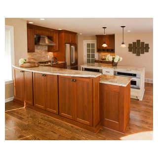 Kitchens - Transitional - Kitchen - Milwaukee - by Wade Design ...