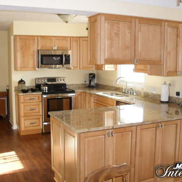 Square Kraftmaid Kaffe - Photos & Ideas | Houzz