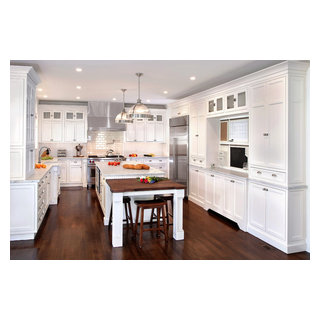 KUCHE + CUCINA - Traditional - Kitchen - Dallas - by Signature Kitchens ...