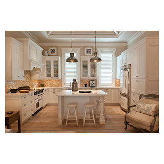 La Playa Residence - Traditional - Kitchen - Miami - by Collins DuPont ...