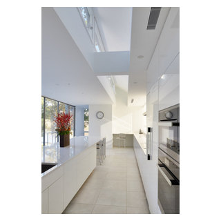 Lake Drive - Modern - Kitchen - New York - by Pinneo Construction | Houzz