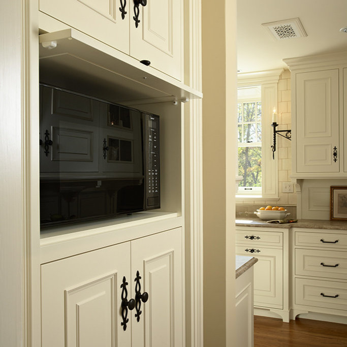 Tudor Style Kitchen - Photos & Ideas | Houzz