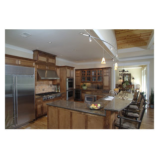 Lake Keowee Kitchen - Traditional - Kitchen - Atlanta - by LS3P Living ...