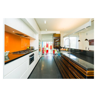 Lake Promenade - Contemporary - Kitchen - Toronto - by Linebox Studio ...