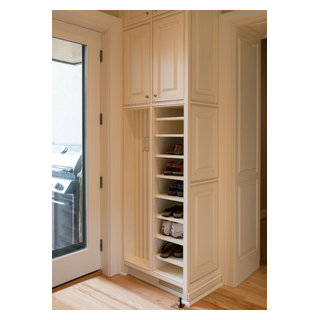 Lakefront Kitchen Remodel - Traditional - Kitchen - Chicago - by ...