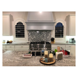 Large Louver Spacing...5 inch - American Craftsman - Küche - Dallas ...