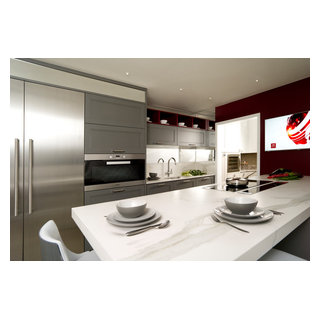 Lava Grey Shaker Style Kitchen - Modern - Kitchen - London - by Urban ...