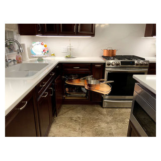 Le Mans-corner cabinet solution.Full kitchen renovation project in ...