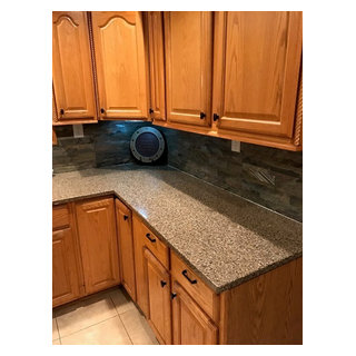 LX Viatera Royal Teak Quartz - Traditional - Kitchen - Chicago - by ...