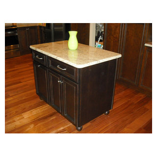 Lingo Circle Kitchen - Traditional - Kitchen - Orlando - by Kitchen and ...