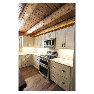Log Cabin Rustic White Kitchen Cabinets with Granite and Wood ...