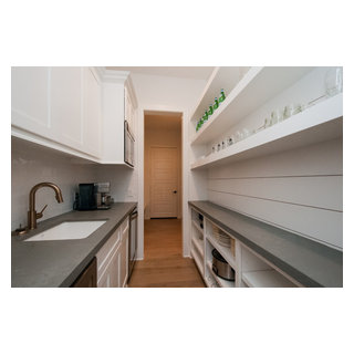 Low Country Modern - Farmhouse - Kitchen - Houston - by Wyrick ...