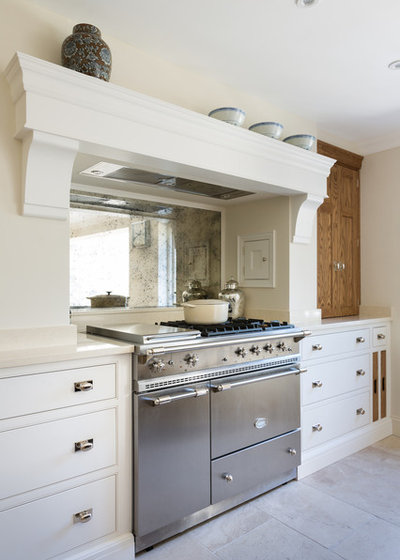 The Best Ideas for Kitchen Extractor Styles from Our Tours | Houzz UK