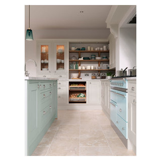 Luxury in-frame kitchen - Traditional - Kitchen - Manchester - by First ...