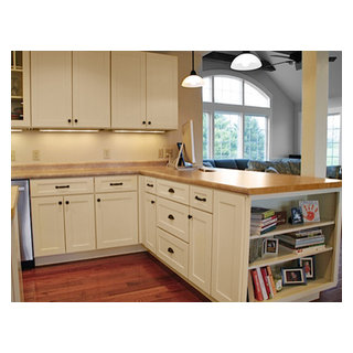 Main Line Kitchen Design Kitchens - Traditional - Kitchen ...