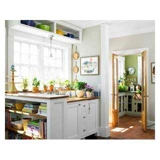 Maine Cottage Colors - Farmhouse - Kitchen - New York - by Christine ...