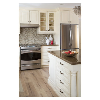 Manor House Kitchen - Traditional - Kitchen - Toronto - by Paragon ...