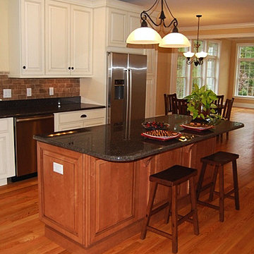 Kitchens With Maple Cabinets - Photos & Ideas | Houzz