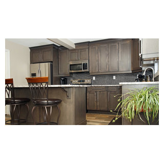 Maple Stain Shaker-Style Door- Earth tones - Kitchen - Other - by La ...