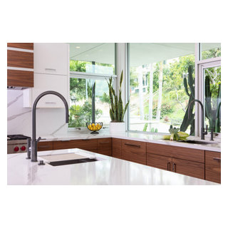 Marlin LB - Contemporary - Kitchen - Orange County - by Interior ...