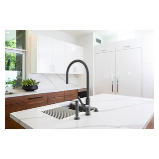 Marlin LB - Contemporary - Kitchen - Orange County - by Interior ...